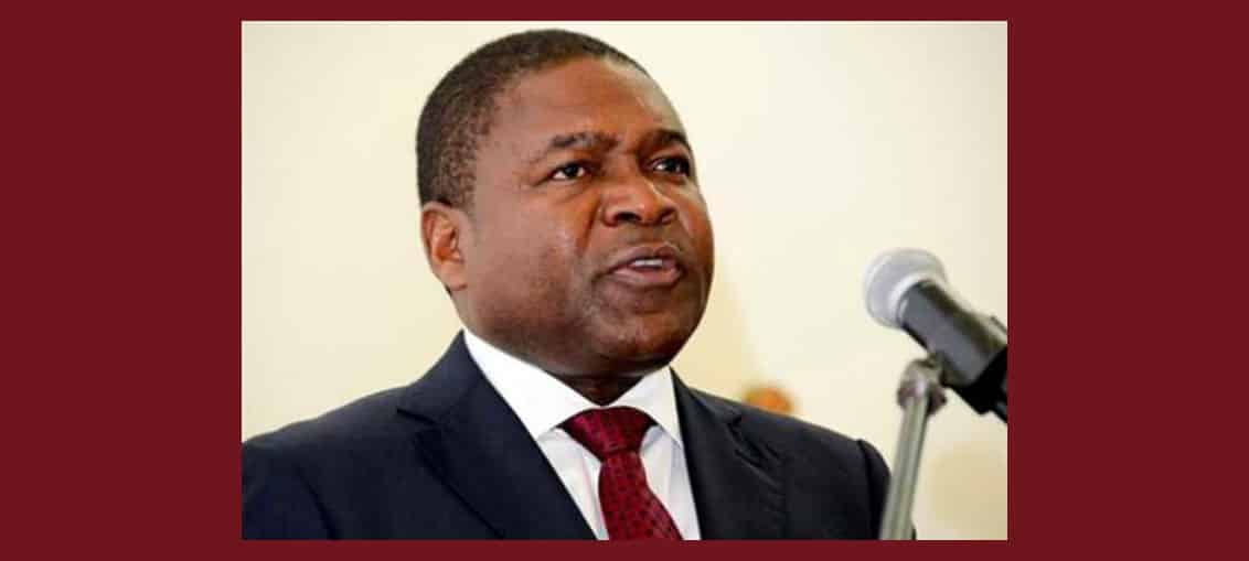 Le président Filipe Nyusi du Mozambique invite les hommes d'affaires ...